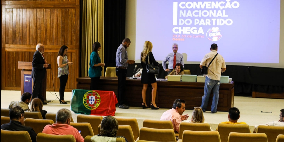 A maioria dos Dirigentes da Primeira Direção Nacional do Chega ...